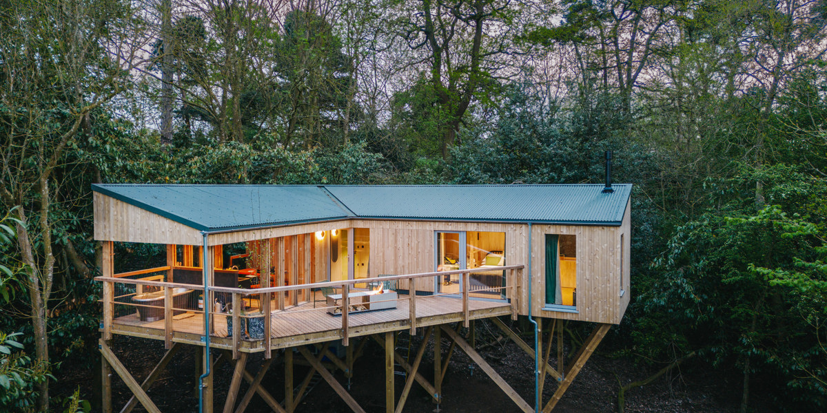 Book Sky One Of Our Biggest Treehouses & Prices From £330 Per Night ...